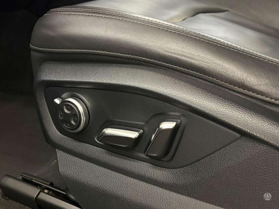 White Audi Q7 2015 in Marijampole, with an engine capacity of 2.97 L and mileage of 214 thousand km for 24750 €, photo 33 on AUTOMOTO.COM.LV