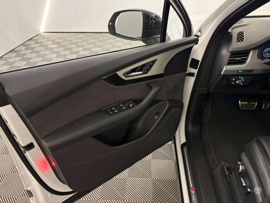 White Audi Q7 2015 in Marijampole, with an engine capacity of 2.97 L and mileage of 214 thousand km for 24750 €, photo 34 on AUTOMOTO.COM.LV