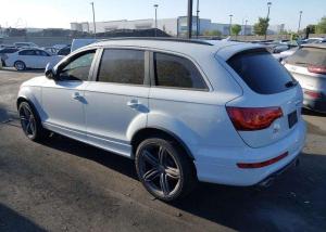 White Audi Q7 2015 in Vilnius, with an engine capacity of 3.00 L and mileage of 275 thousand km for 9990 €, photo 7 on AUTOMOTO.COM.LV