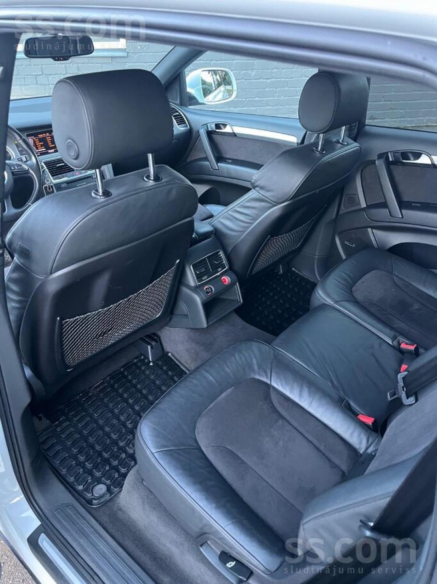 White Audi Q7 2015 in Tukums, with an engine capacity of 3.00 L and mileage of 273 thousand km for 15995 €, photo 8 on AUTOMOTO.COM.LV