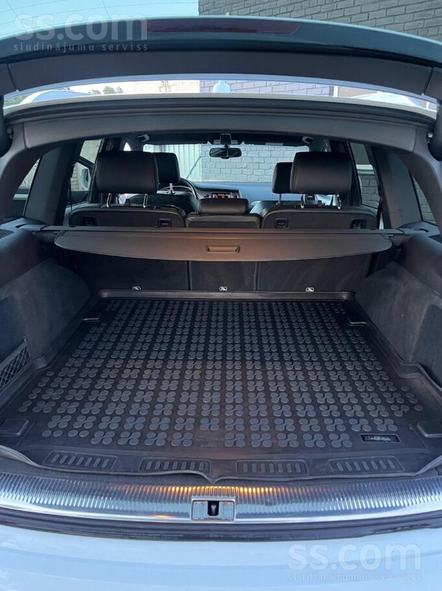 White Audi Q7 2015 in Tukums, with an engine capacity of 3.00 L and mileage of 273 thousand km for 15995 €, photo 12 on AUTOMOTO.COM.LV