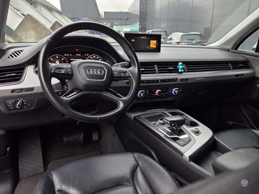 White Audi Q7 2016 in Vilnius, with an engine capacity of 2.97 L and mileage of 136 thousand km for 23999 €, photo 8 on AUTOMOTO.COM.LV