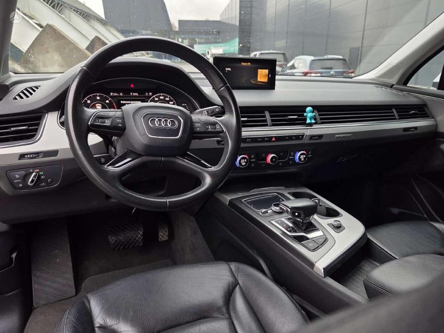 White Audi Q7 2016 in Vilnius, with an engine capacity of 2.97 L and mileage of 135 thousand km for 23999 €, photo 6 on AUTOMOTO.COM.LV