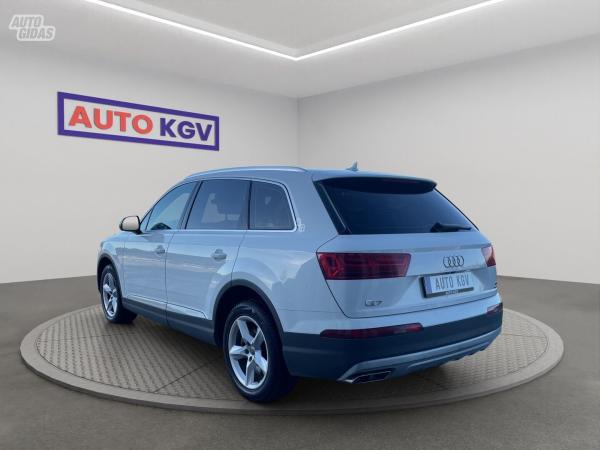 White Audi Q7 2016 in Vilnius, with an engine capacity of 3.00 L and mileage of 291 thousand km for 12999 €, photo 3 on AUTOMOTO.COM.LV