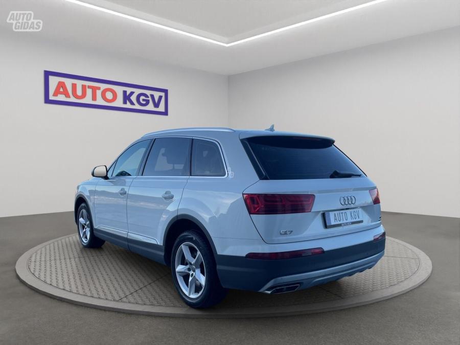 White Audi Q7 2016 in Vilnius, with an engine capacity of 3.00 L and mileage of 291 thousand km for 12999 €, photo 3 on AUTOMOTO.COM.LV