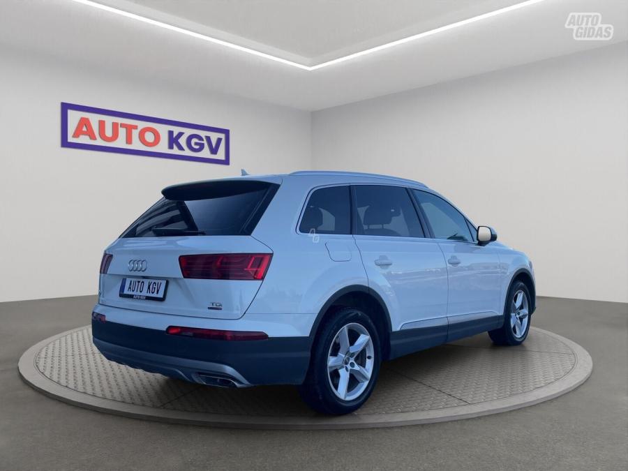 White Audi Q7 2016 in Vilnius, with an engine capacity of 3.00 L and mileage of 291 thousand km for 12999 €, photo 5 on AUTOMOTO.COM.LV