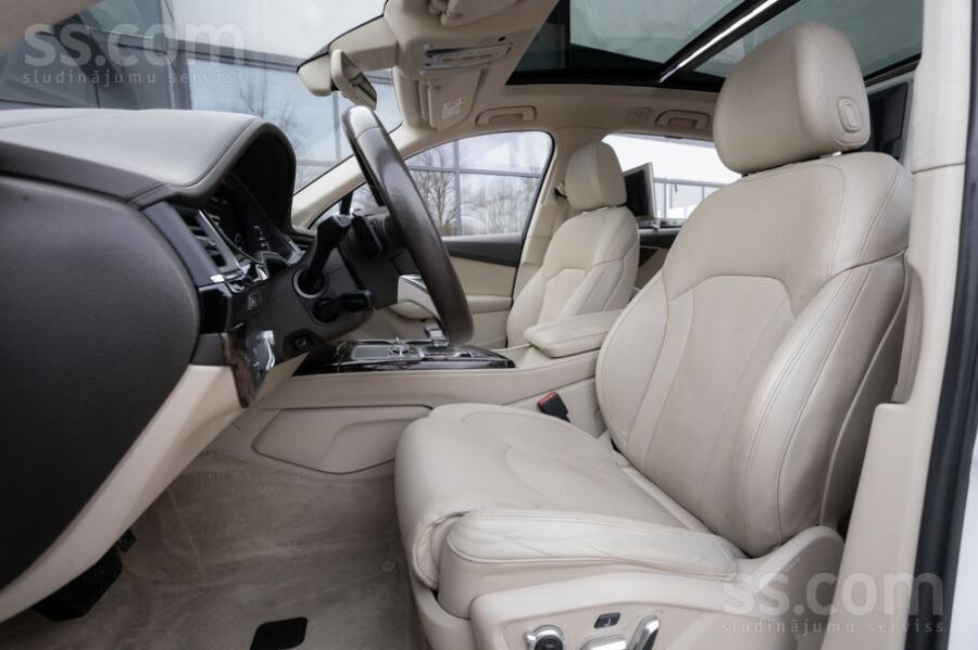 White Audi Q7 2016 in Riga, with an engine capacity of 3.00 L and mileage of 210 thousand km for 28900 €, photo 11 on AUTOMOTO.COM.LV