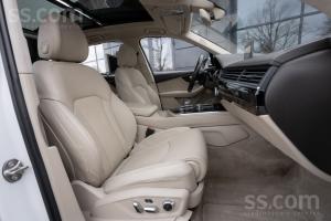 White Audi Q7 2016 in Riga, with an engine capacity of 3.00 L and mileage of 210 thousand km for 28900 €, photo 13 on AUTOMOTO.COM.LV