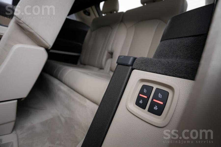 White Audi Q7 2016 in Riga, with an engine capacity of 3.00 L and mileage of 210 thousand km for 28900 €, photo 26 on AUTOMOTO.COM.LV