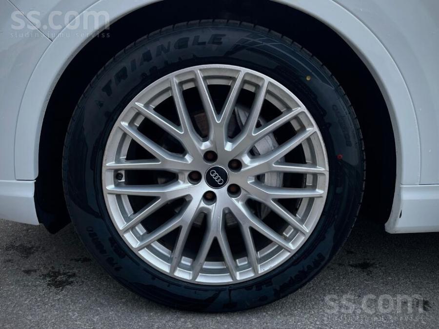 Balts Audi Q7 2016 Rīga, ar dzinēja tilpumu 3.00 L un nobraukumu 308 tūkst. km par 25000 €, foto 15 vietnē AUTOMOTO.COM.LV