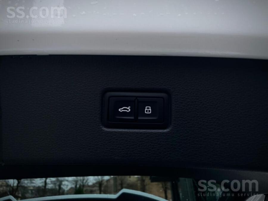 Balts Audi Q7 2016 Rīga, ar dzinēja tilpumu 3.00 L un nobraukumu 308 tūkst. km par 25000 €, foto 21 vietnē AUTOMOTO.COM.LV