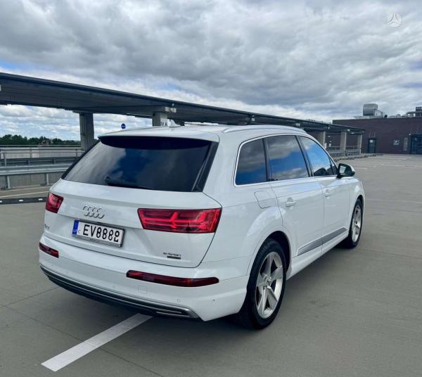 Balts Audi Q7 2016 Viļņa, ar dzinēja tilpumu 2.97 L un nobraukumu 221 tūkst. km par 30000 €, foto 4 vietnē AUTOMOTO.COM.LV