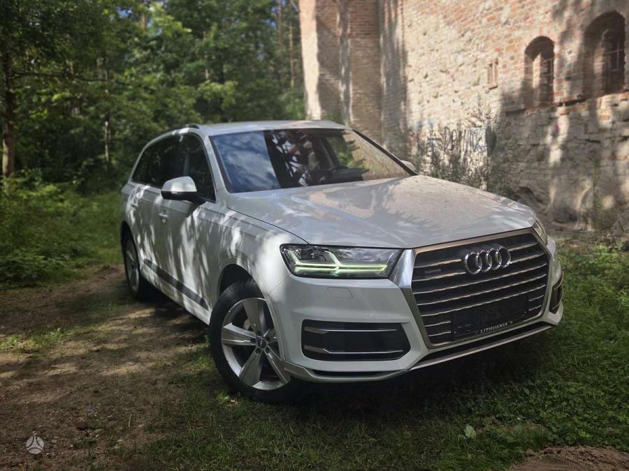 White Audi Q7 2016 in Vilnius, with an engine capacity of 2.97 L and mileage of 136 thousand km for 22999 €, photo 4 on AUTOMOTO.COM.LV