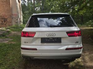 White Audi Q7 2016 in Vilnius, with an engine capacity of 2.97 L and mileage of 136 thousand km for 22999 €, photo 6 on AUTOMOTO.COM.LV