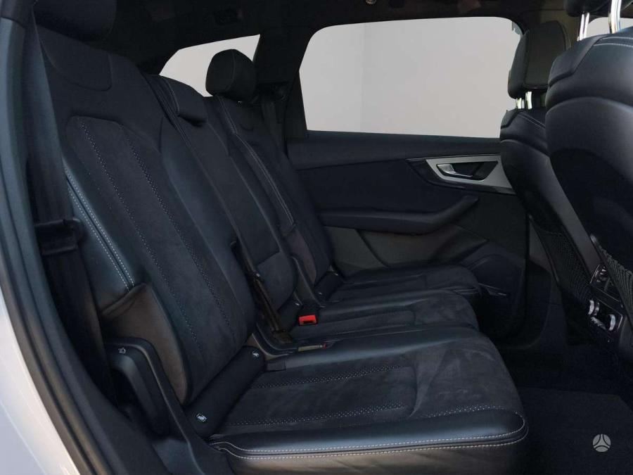 White Audi Q7 2016 in Vilnius, with an engine capacity of 3.00 L and mileage of 262 thousand km for 26999 €, photo 11 on AUTOMOTO.COM.LV