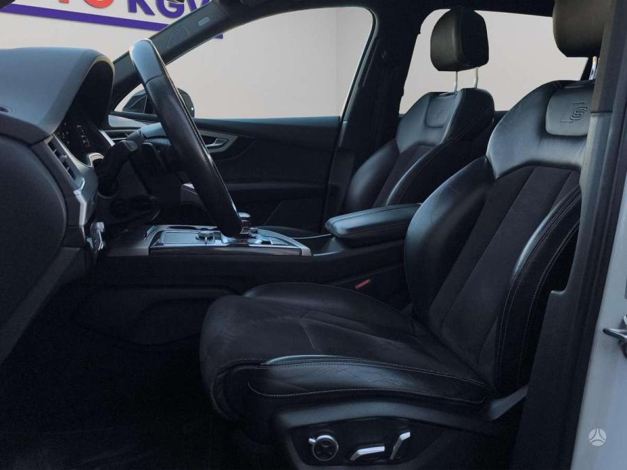 White Audi Q7 2016 in Vilnius, with an engine capacity of 3.00 L and mileage of 262 thousand km for 26999 €, photo 15 on AUTOMOTO.COM.LV