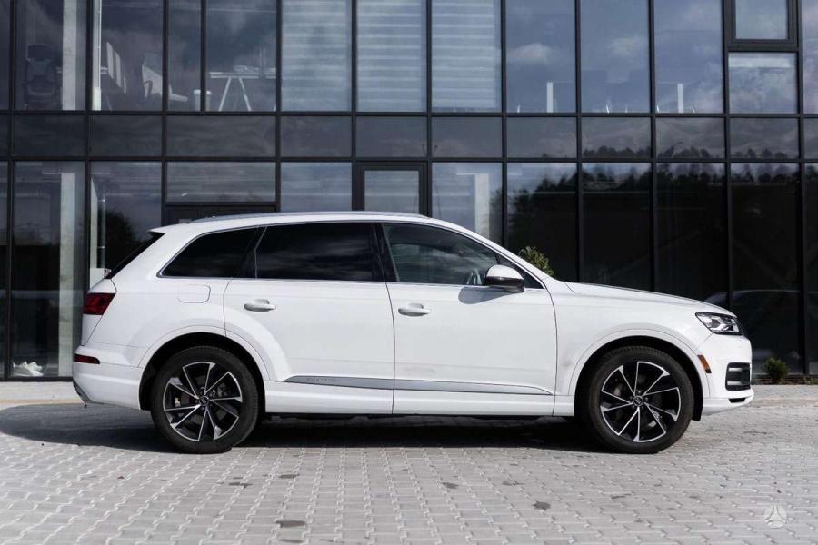 White Audi Q7 2017 in Vilnius, with an engine capacity of 3.00 L and mileage of 128 thousand km for 22900 €, photo 12 on AUTOMOTO.COM.LV