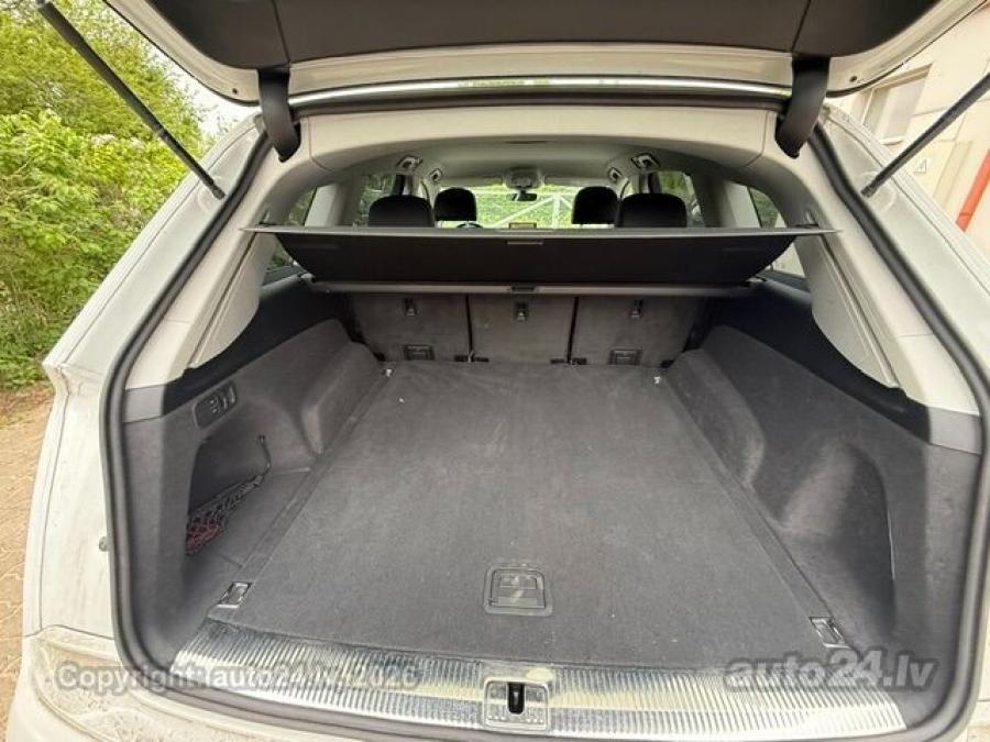 White Audi Q7 2017 in Tallinn, with an engine capacity of 3.00 L and mileage of 106 thousand km for 32900 €, photo 15 on AUTOMOTO.COM.LV