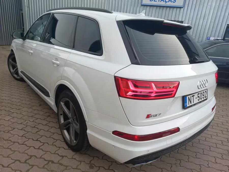 White Audi Q7 2017 in Riga, with an engine capacity of 4.00 L and mileage of 200 thousand km for 25990 €, photo 6 on AUTOMOTO.COM.LV