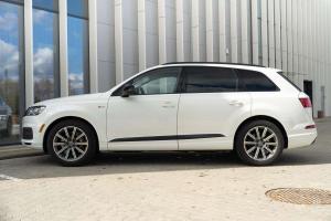 White Audi Q7 2017 in Vilnius, with an engine capacity of 3.00 L and mileage of 185 thousand km for 26400 €, photo 4 on AUTOMOTO.COM.LV