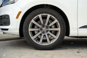 White Audi Q7 2017 in Vilnius, with an engine capacity of 3.00 L and mileage of 185 thousand km for 26400 €, photo 12 on AUTOMOTO.COM.LV