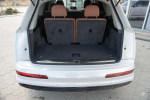 White Audi Q7 2017 in Vilnius, with an engine capacity of 3.00 L and mileage of 185 thousand km for 26400 €, photo 17 on AUTOMOTO.COM.LV