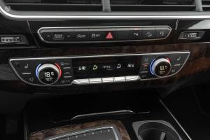 White Audi Q7 2017 in Vilnius, with an engine capacity of 3.00 L and mileage of 185 thousand km for 26400 €, photo 34 on AUTOMOTO.COM.LV