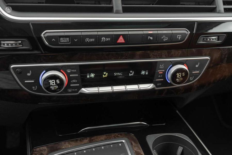 White Audi Q7 2017 in Vilnius, with an engine capacity of 3.00 L and mileage of 185 thousand km for 26400 €, photo 34 on AUTOMOTO.COM.LV