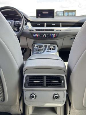 Balts Audi Q7 2017 Kauņa, ar dzinēja tilpumu 2.97 L un nobraukumu 177 tūkst. km par 27000 €, foto 12 vietnē AUTOMOTO.COM.LV