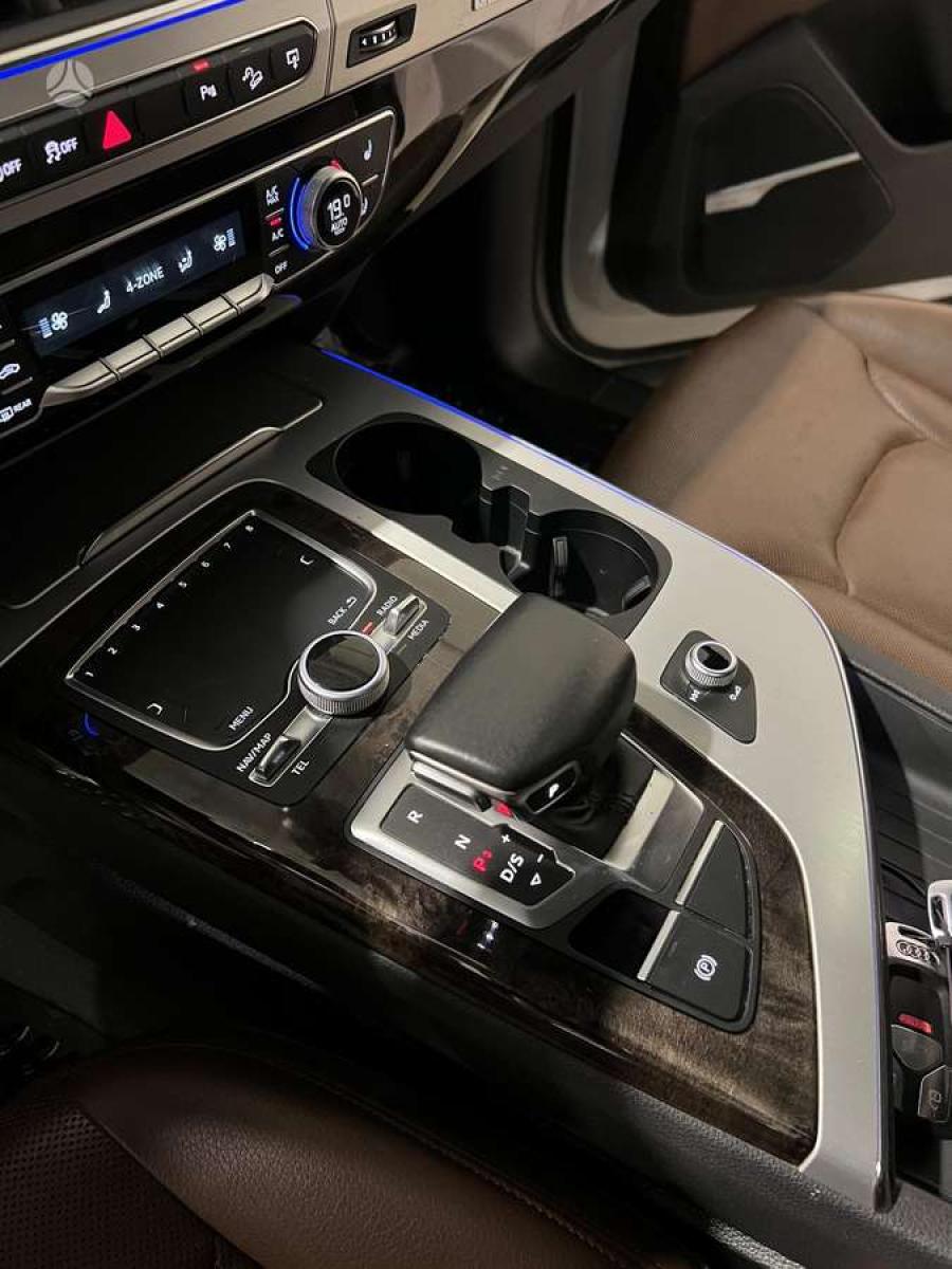 Balts Audi Q7 2017 Klaipėda, ar dzinēja tilpumu 3.00 L un nobraukumu 174 tūkst. km par 21999 €, foto 18 vietnē AUTOMOTO.COM.LV