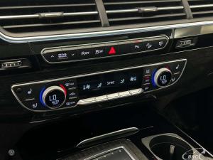 Balts Audi Q7 2017 Viļņa, ar dzinēja tilpumu 3.00 L un nobraukumu 275 tūkst. km par 19900 €, foto 27 vietnē AUTOMOTO.COM.LV