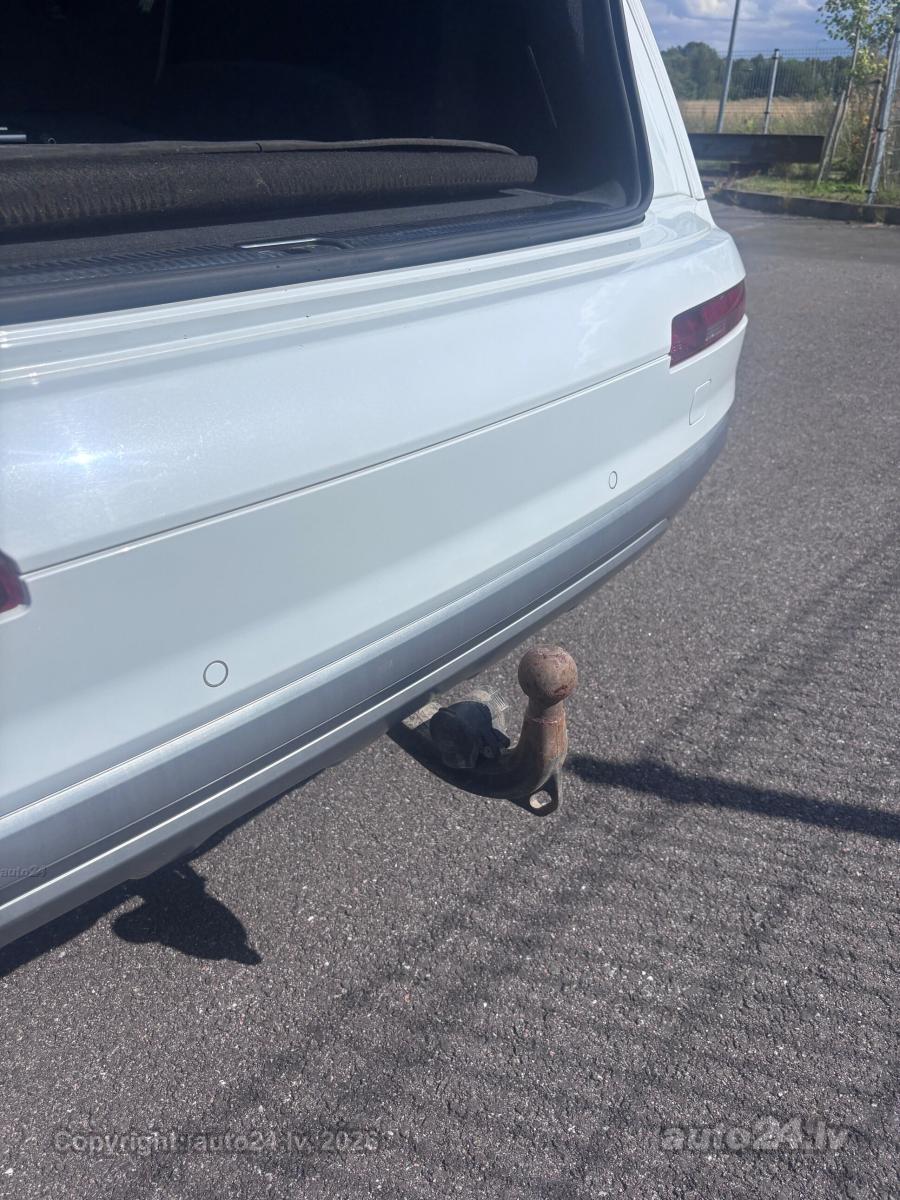 Balts Audi Q7 2017 Tallina, ar dzinēja tilpumu 3.00 L un nobraukumu 165 tūkst. km par 30400 €, foto 10 vietnē AUTOMOTO.COM.LV