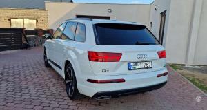 White Audi Q7 2017 in Mazeikiai, with an engine capacity of 2.97 L and mileage of 356 thousand km for 19999 €, photo 5 on AUTOMOTO.COM.LV