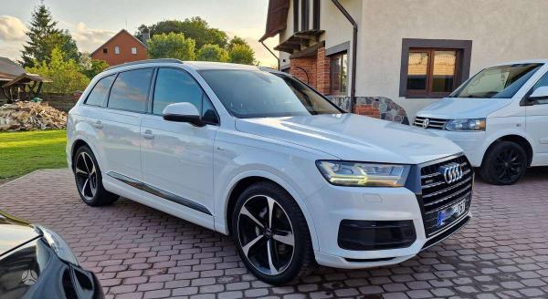 White Audi Q7 2017 in Mazeikiai, with an engine capacity of 2.97 L and mileage of 356 thousand km for 19999 €, photo 9 on AUTOMOTO.COM.LV