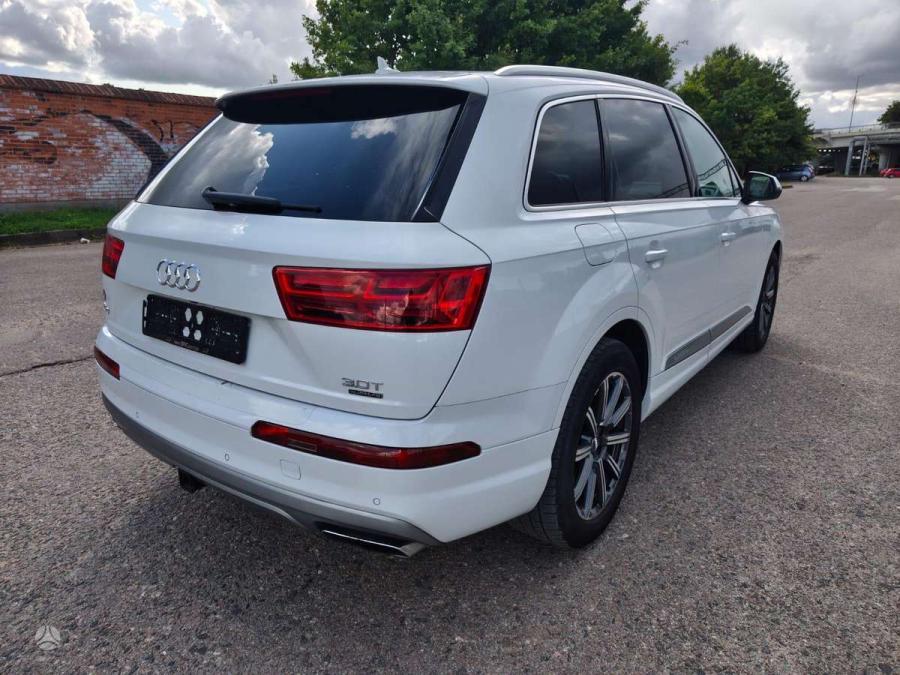 Balts Audi Q7 2017 Šauļi, ar dzinēja tilpumu 3.00 L un nobraukumu 270 tūkst. km par 18500 €, foto 8 vietnē AUTOMOTO.COM.LV
