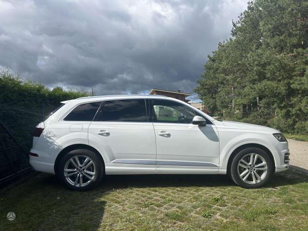Audi Q7 2017 in Vilnius on AUTOMOTO.COM.LV White Audi Q7 2017 in Vilnius, with an engine capacity of 3.00 L and mileage of 154 thousand km for 19500 €, photo 4 on AUTOMOTO.COM.LV