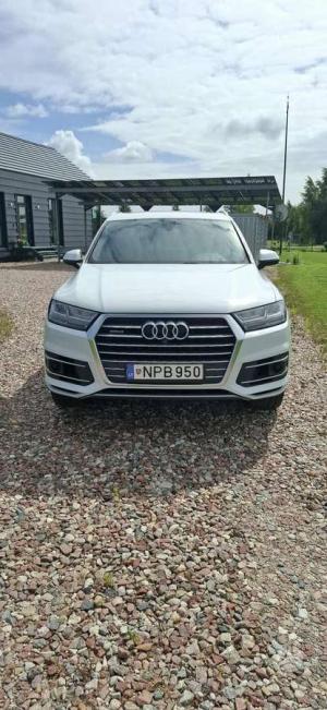 White Audi Q7 2017 in Klaipeda, with an engine capacity of 3.00 L and mileage of 200 thousand km for 17499 €, photo 3 on AUTOMOTO.COM.LV
