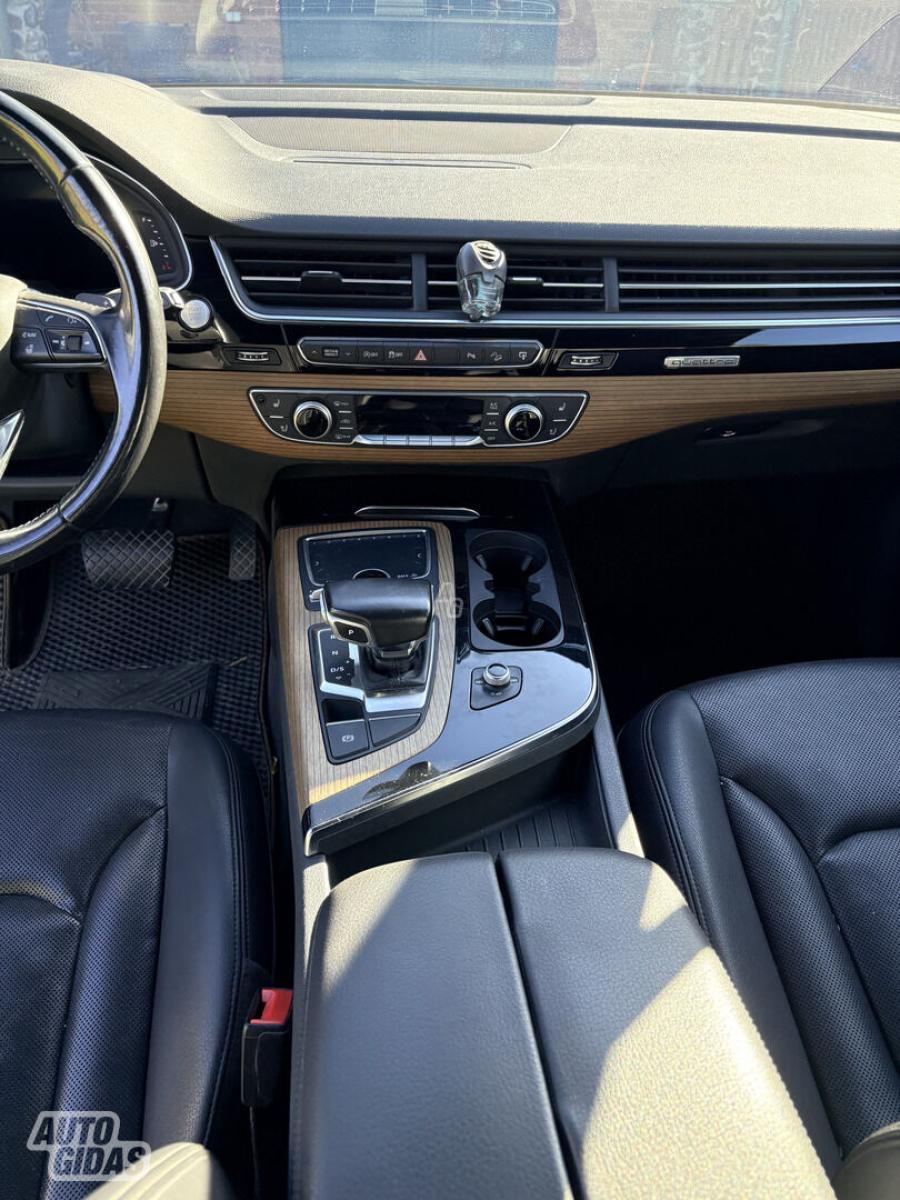 Balts Audi Q7 2017 Mažeikiai, ar dzinēja tilpumu 3.00 L un nobraukumu 172 tūkst. km par 25000 €, foto 4 vietnē AUTOMOTO.COM.LV