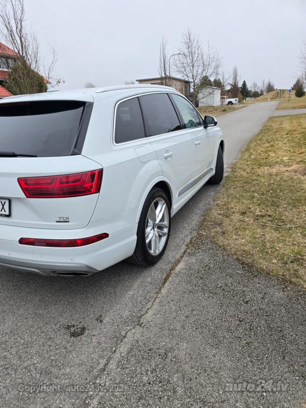 Balts Audi Q7 2018 Tallina, ar dzinēja tilpumu 3.00 L un nobraukumu 186 tūkst. km par 29900 €, foto 4 vietnē AUTOMOTO.COM.LV