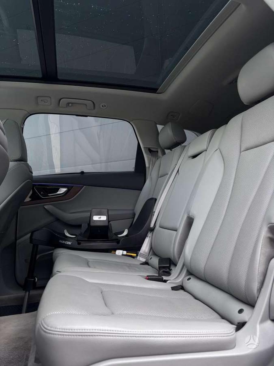 Balts Audi Q7 2018 Šauļi, ar dzinēja tilpumu 3.00 L un nobraukumu 269 tūkst. km par 17650 €, foto 22 vietnē AUTOMOTO.COM.LV
