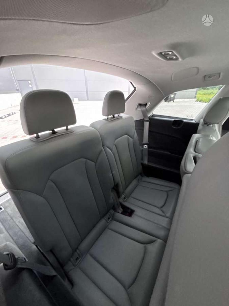 Balts Audi Q7 2018 Šauļi, ar dzinēja tilpumu 3.00 L un nobraukumu 269 tūkst. km par 17650 €, foto 24 vietnē AUTOMOTO.COM.LV