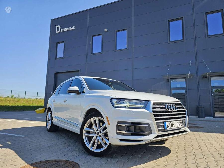 White Audi Q7 2018 in Vilnius, with an engine capacity of 3.00 L and mileage of 156 thousand km for 21700 €, photo 4 on AUTOMOTO.COM.LV