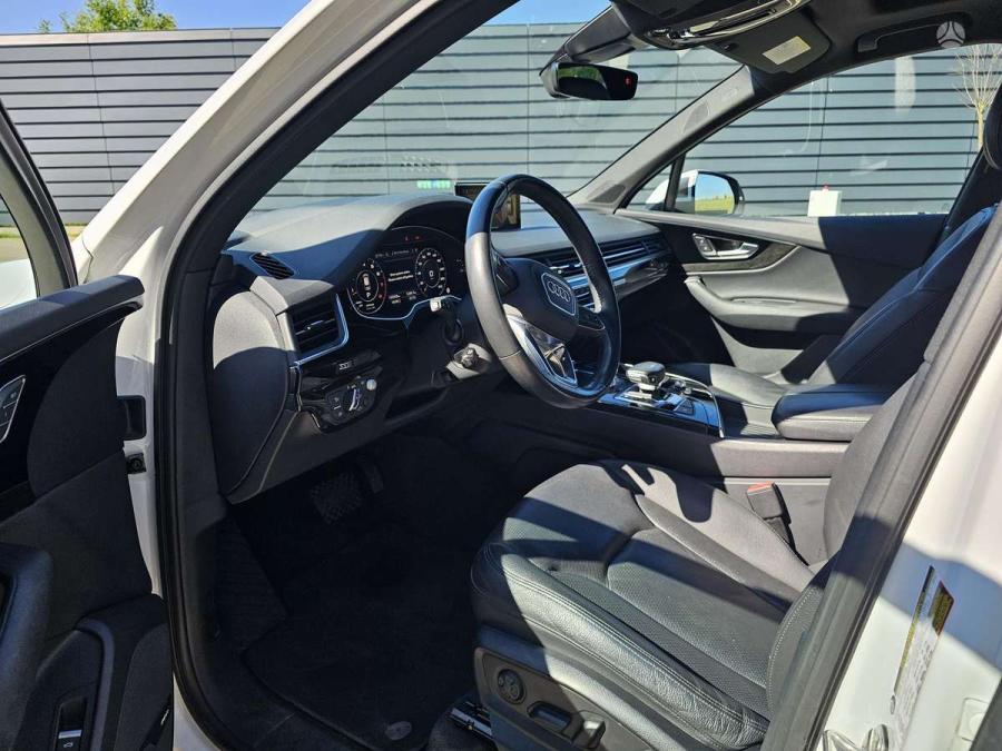 White Audi Q7 2018 in Vilnius, with an engine capacity of 3.00 L and mileage of 156 thousand km for 21700 €, photo 9 on AUTOMOTO.COM.LV