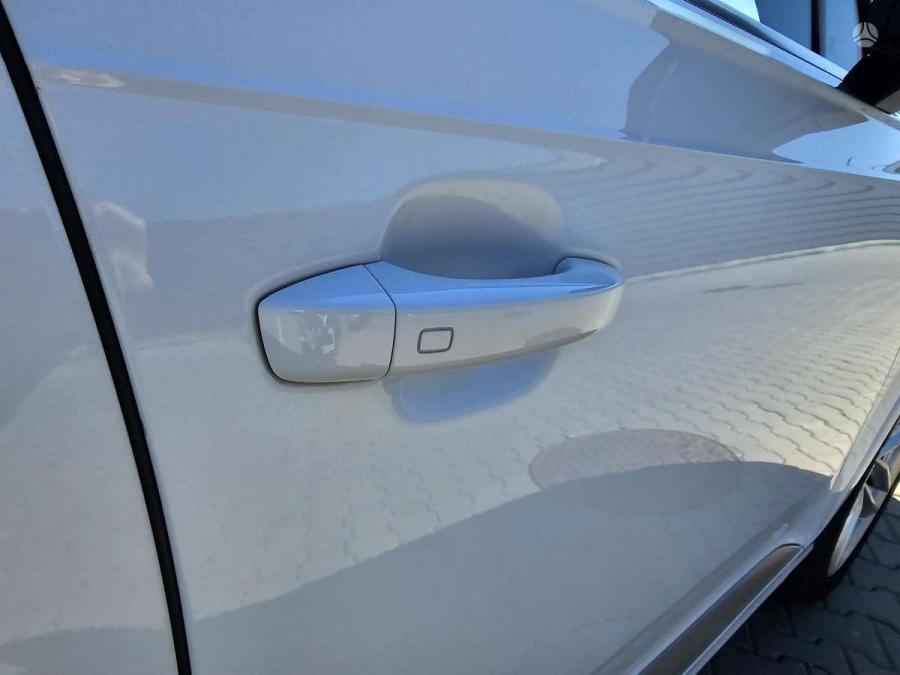 White Audi Q7 2018 in Vilnius, with an engine capacity of 3.00 L and mileage of 156 thousand km for 21700 €, photo 20 on AUTOMOTO.COM.LV