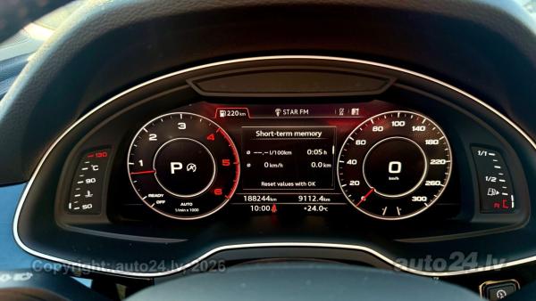 Audi Q7 2018 in Tallinn on AUTOMOTO.COM.LV White Audi Q7 2018 in Tallinn, with an engine capacity of 3.00 L and mileage of 188 thousand km for 28000 €, photo 11 on AUTOMOTO.COM.LV