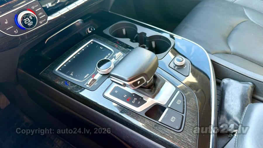 White Audi Q7 2018 in Tallinn, with an engine capacity of 3.00 L and mileage of 188 thousand km for 28000 €, photo 20 on AUTOMOTO.COM.LV