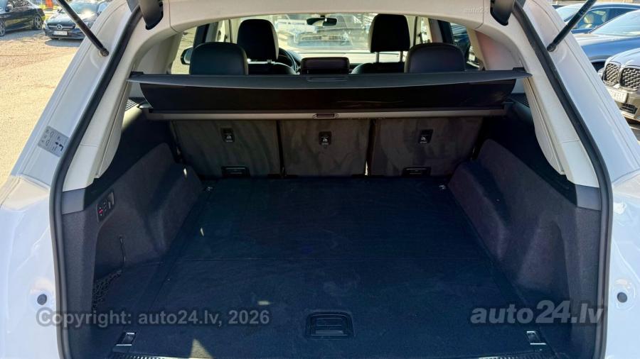 White Audi Q7 2018 in Tallinn, with an engine capacity of 3.00 L and mileage of 188 thousand km for 28000 €, photo 26 on AUTOMOTO.COM.LV