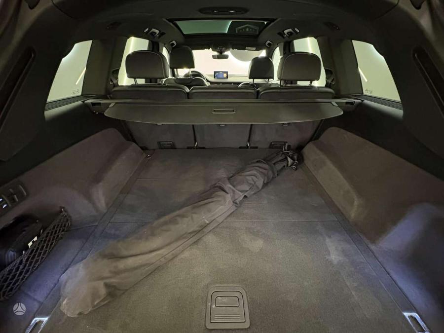 White Audi Q7 2018 in Marijampole, with an engine capacity of 2.97 L and mileage of 264 thousand km for 24550 €, photo 26 on AUTOMOTO.COM.LV