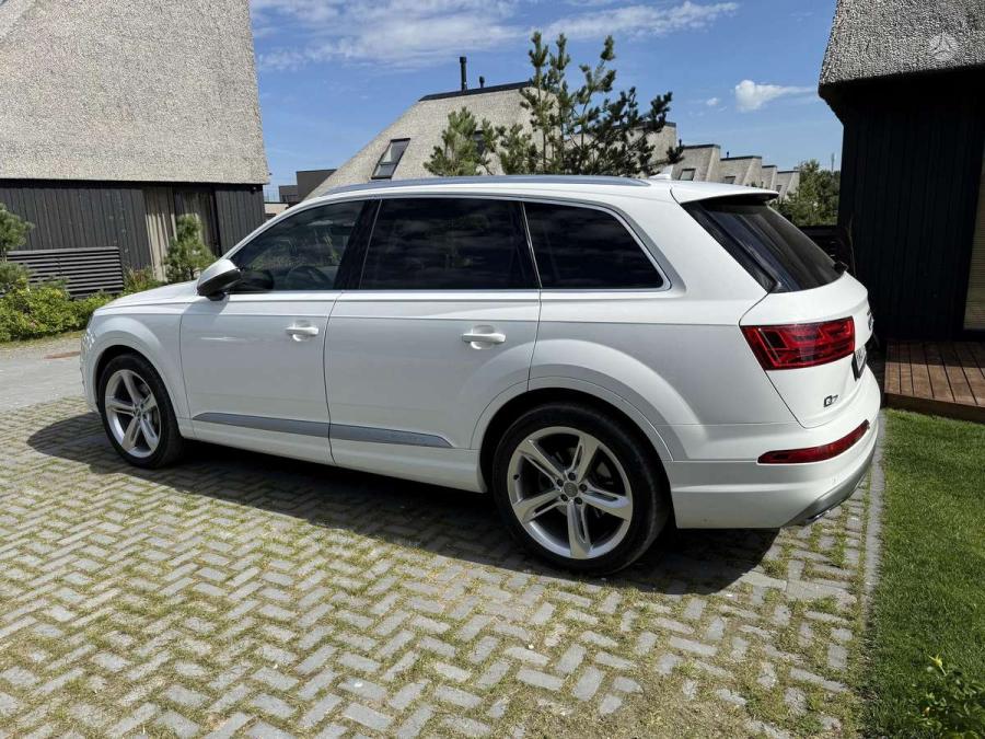 White Audi Q7 2018 in Vilnius, with an engine capacity of 2.97 L and mileage of 235 thousand km for 22000 €, photo 7 on AUTOMOTO.COM.LV