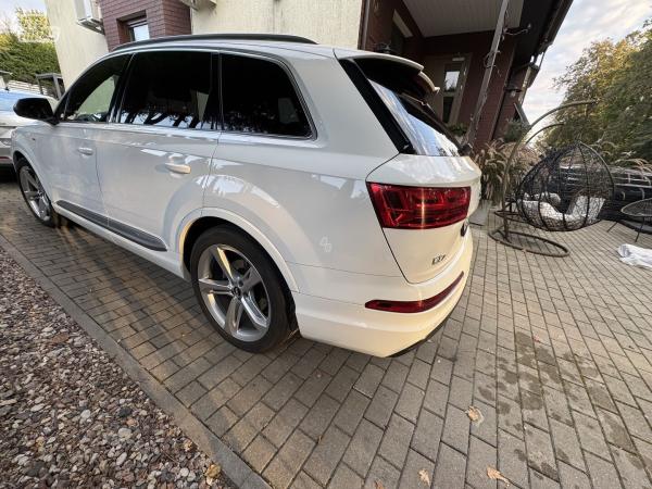 White Audi Q7 2019 in Alytus, with an engine capacity of 3.00 L and mileage of 76 thousand km for 41000 €, photo 8 on AUTOMOTO.COM.LV